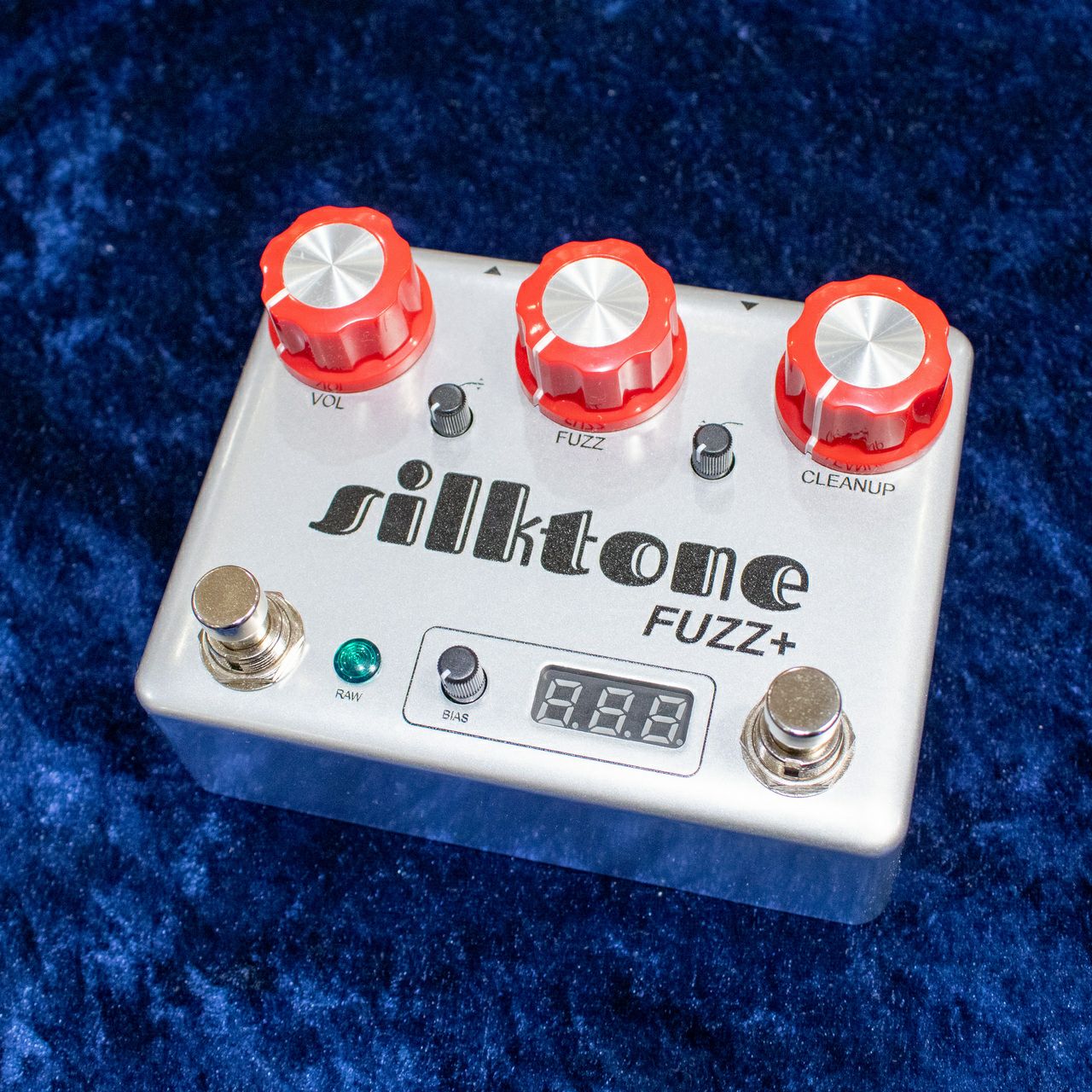 Silktone/Fuzz+ Limited Weird Science | 宮地楽器 ららぽーと立川立飛店 公式オンラインショップ